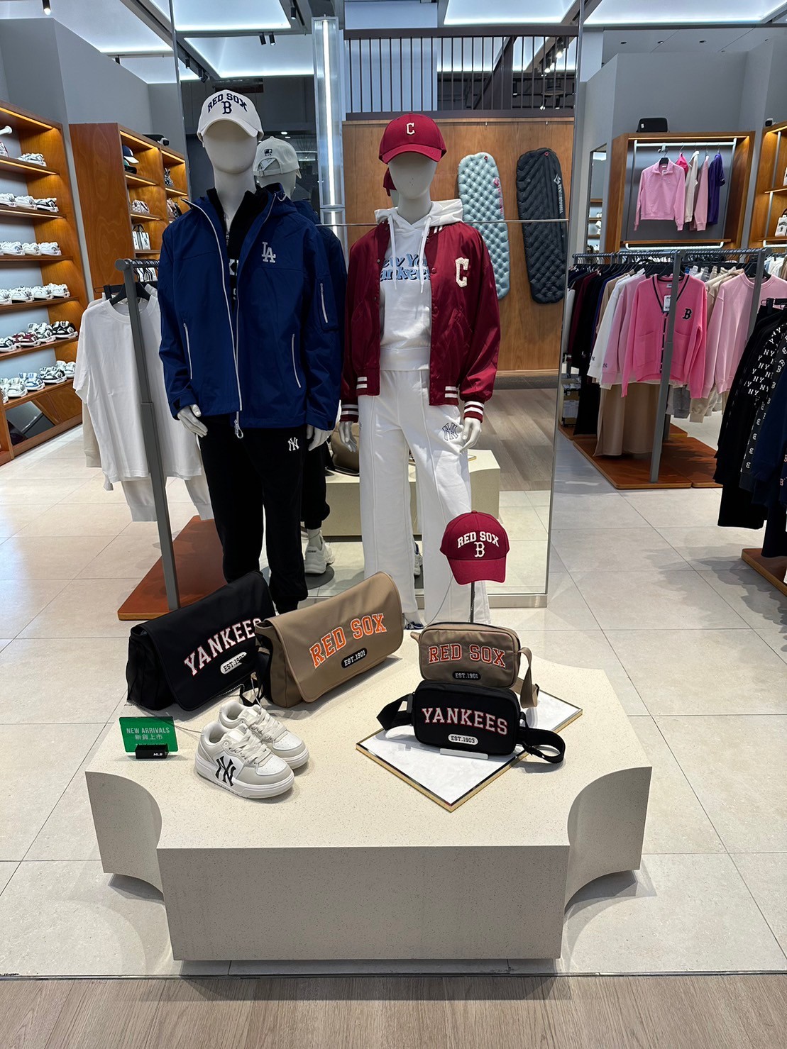 24春夏最新~人台穿搭分享! | MLB Korea TW