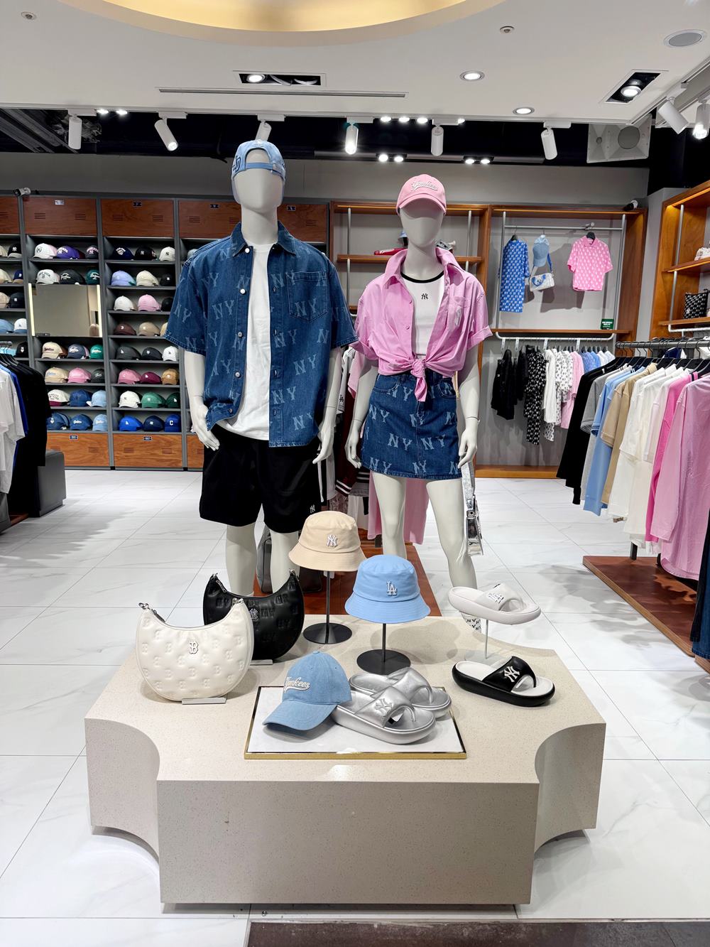 人台穿搭🧑‍🤝‍🧑MLBX都會感風格 | MLB Korea TW