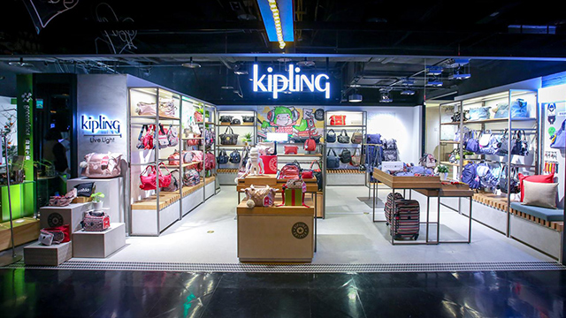 【Kipling 台灣首間全新概念店】台北新光信義A11 • 輕盈登場 | KIPLING
